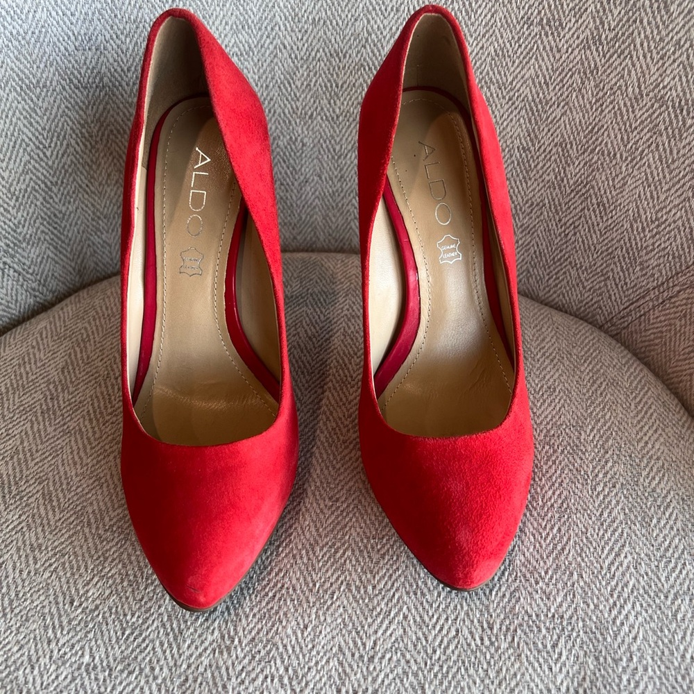 Aldo | Suede Red Heels - Gem